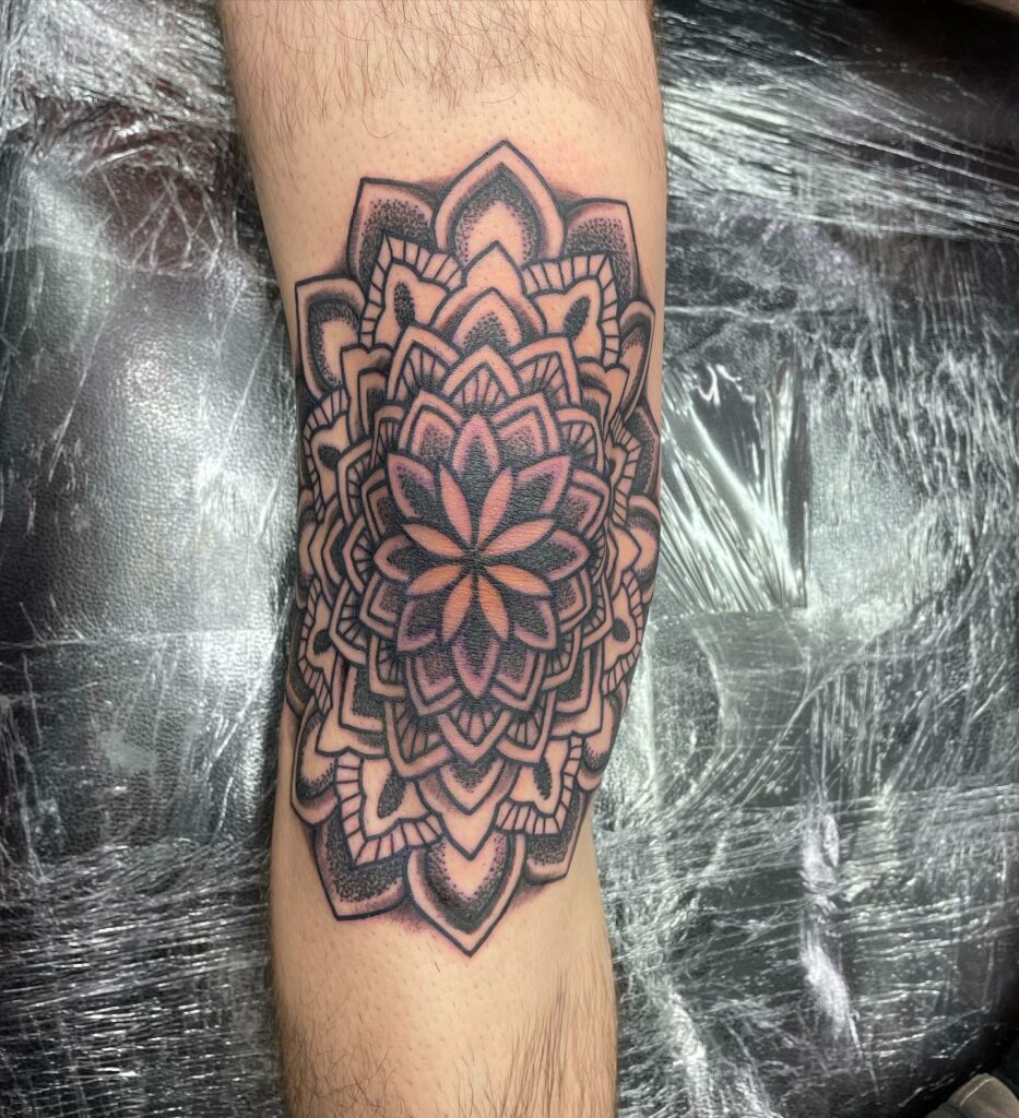Big old knee mandala with small coverup on Jamie yesterday who ...