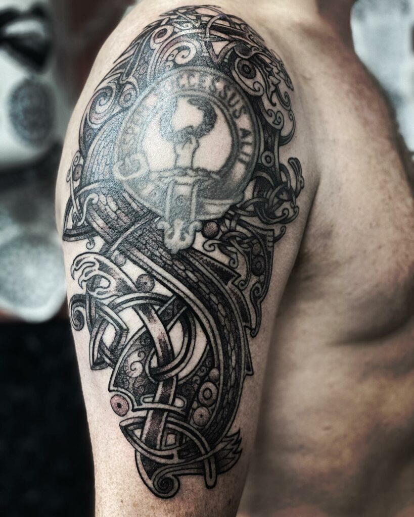 Nordic/Celtic dragon for Steve around his family crest from another ...